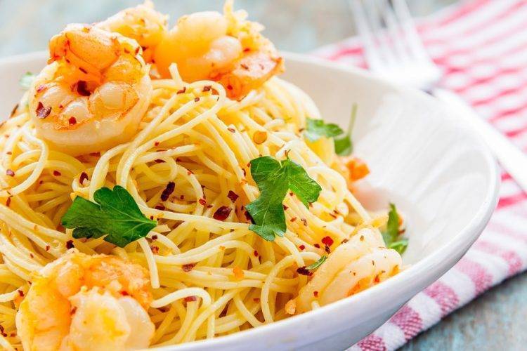 Spaghetti con gamberoni, ricetta facilissima e ultrarapida