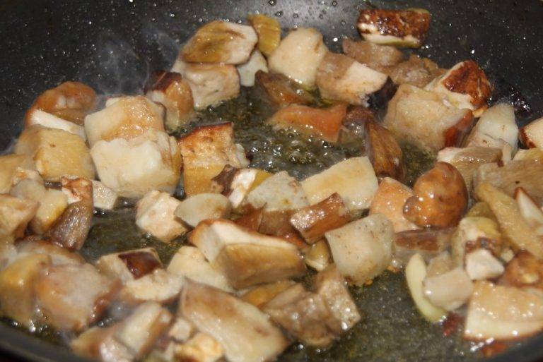 Petti di pollo al marsala con funghi - RicettaSprint.it