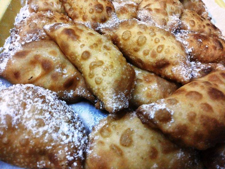 Ricetta Cassatella di Ricotta, la dolce mezzaluna siciliana