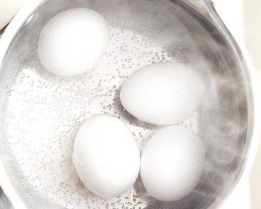 Uova pulcino, la ricetta di Pasqua da fare con i bambini! Uova pulcino, la ricetta di Pasqua da fare con i bambini!