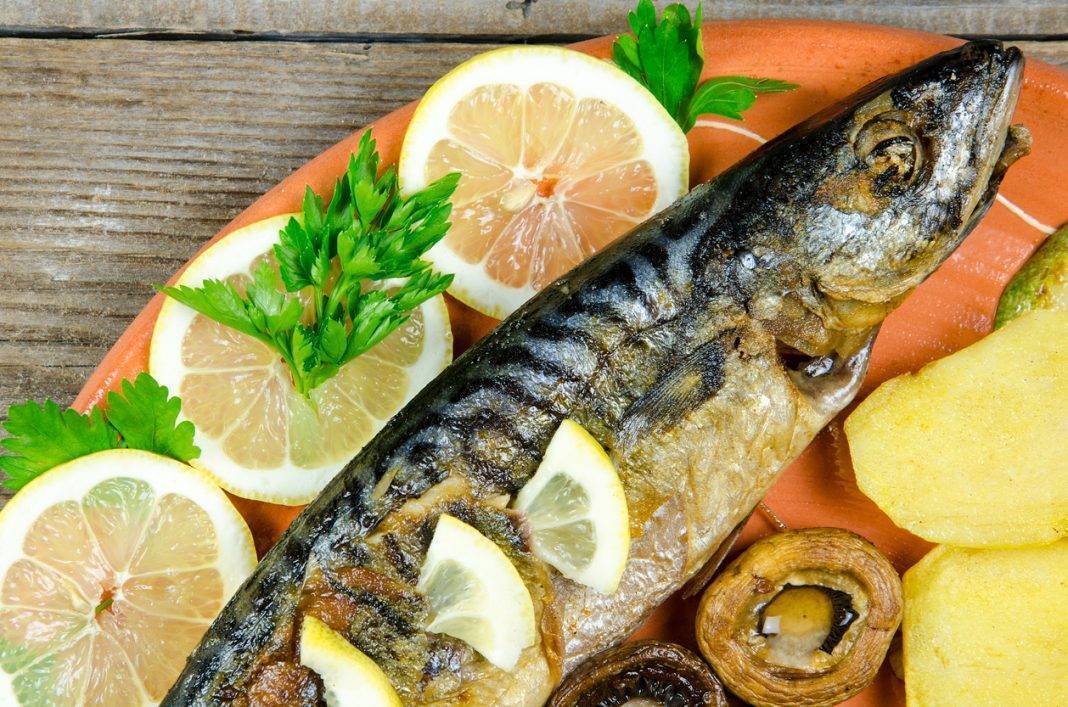 Sgombri al Forno con Patate ed Olive, che buon secondo di mare e terra