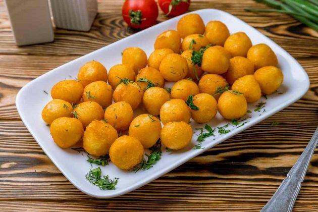 Palline di patate un finger food filante, croccante e sfizioso
