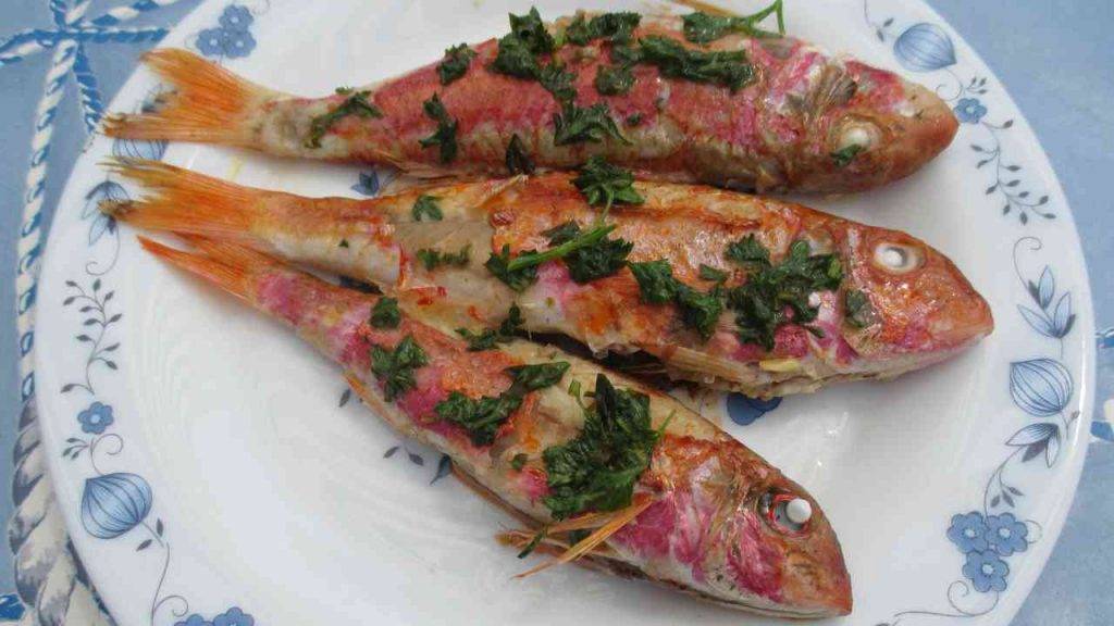 Triglie al forno ricetta light economica e gustosa da provare
