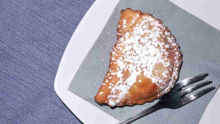 Cassateddi fritti alla ricotta, un must siciliano tutto da gustare