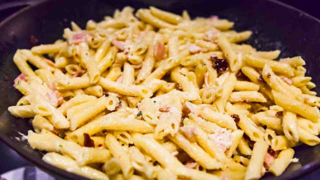 Pennette con Philadelphia e tonno ricetta preparazione