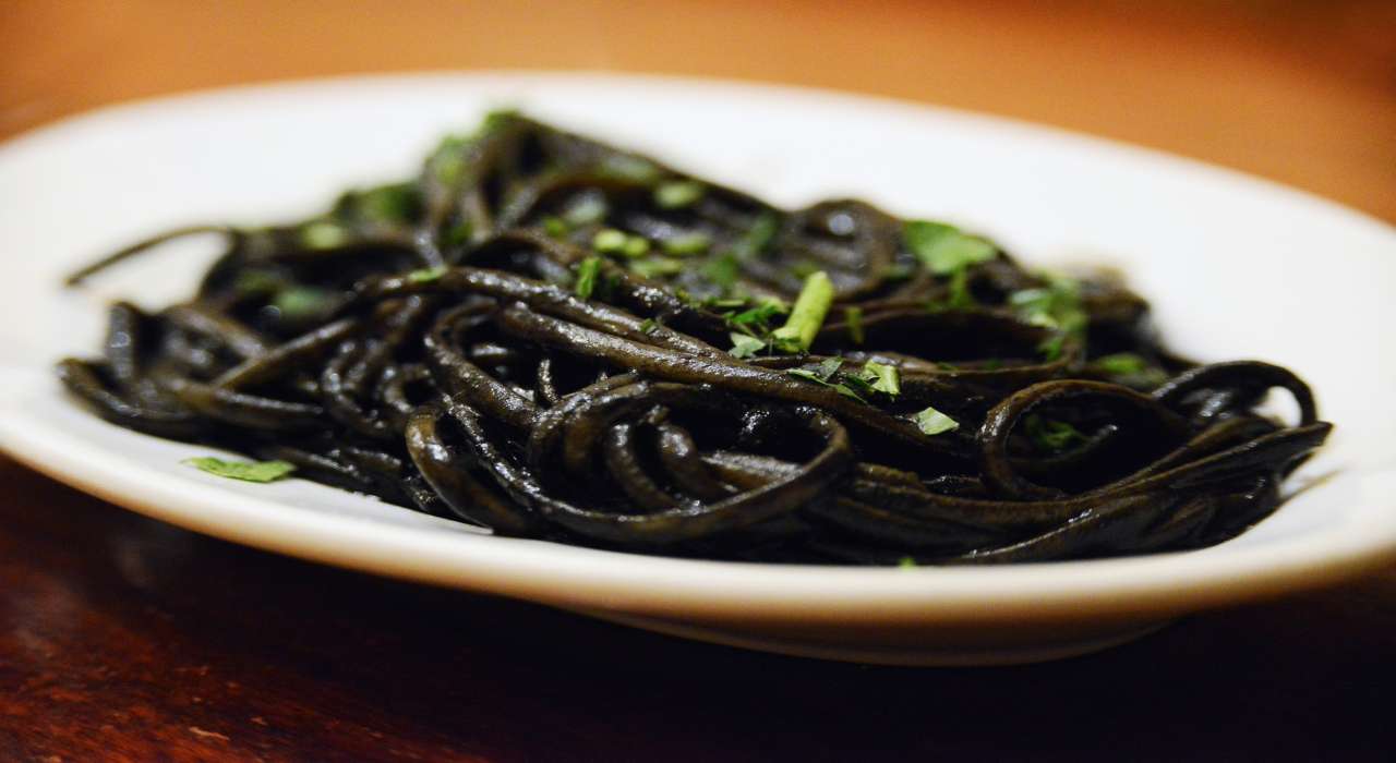 Tagliolini Al Doppio Nero Di Seppia Un Primo Piatto Ricco Di Gusto
