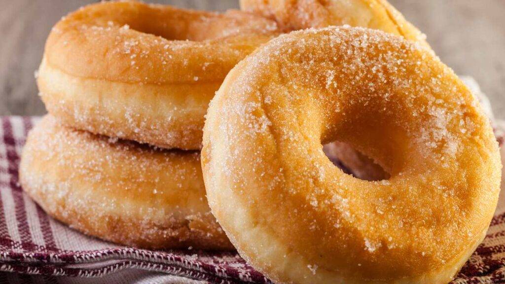 Ciambelle fritte senza lievitazione | si preparano senza uova e patate