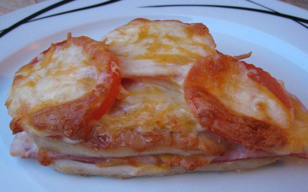 Petto di pollo al pomodoro e formaggio | Facile e gustoso