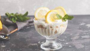Coppa di semifreddo al limoncello | Un dessert fresco