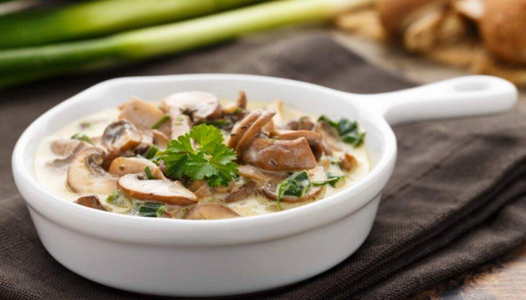 Champignon cremosi | Il richiamo della bontà sfiziosa e semplice