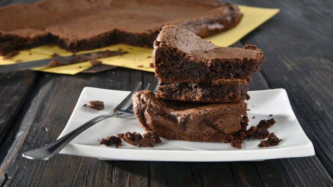 Torta Barozzi con caffè e cioccolato | Un dolce soffice e goloso