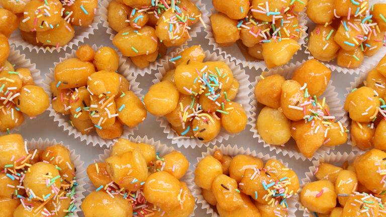 Cicerchiata, il dolce di carnevale simile agli struffoli