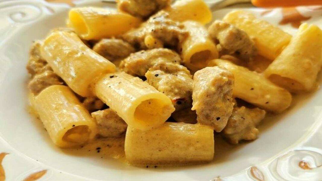 Pasta alla milanese | Un primo piatto ricco e goloso