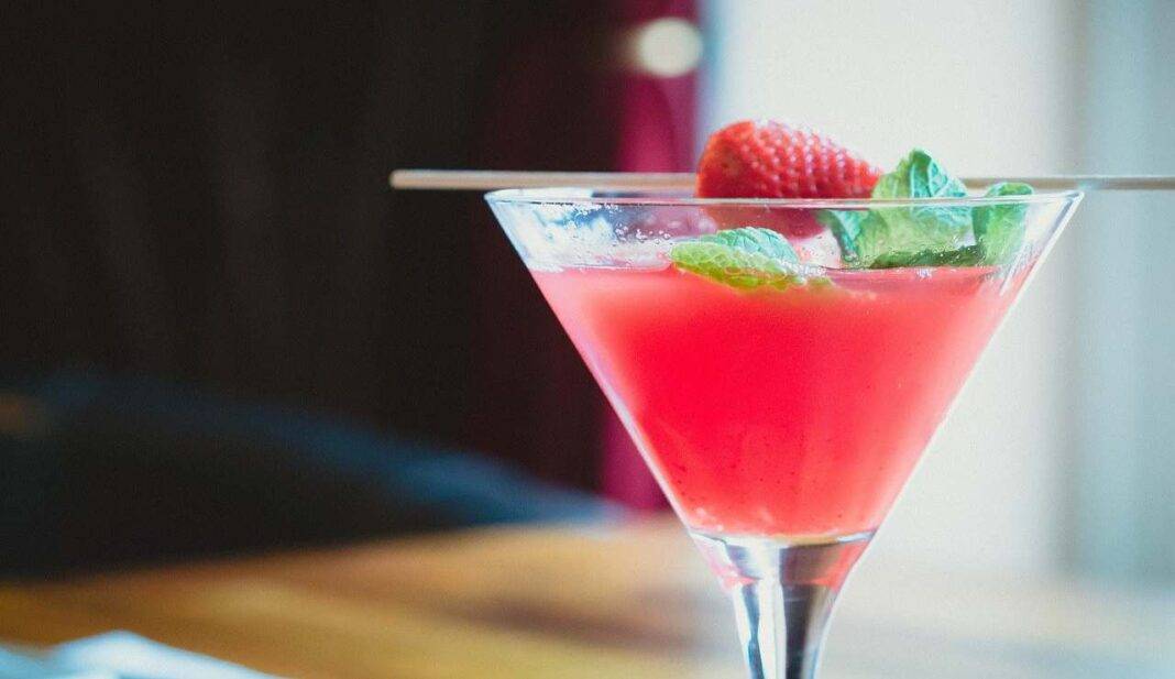 Cocktail Rossini | l'aperitivo perfetto fai da te per gli amici
