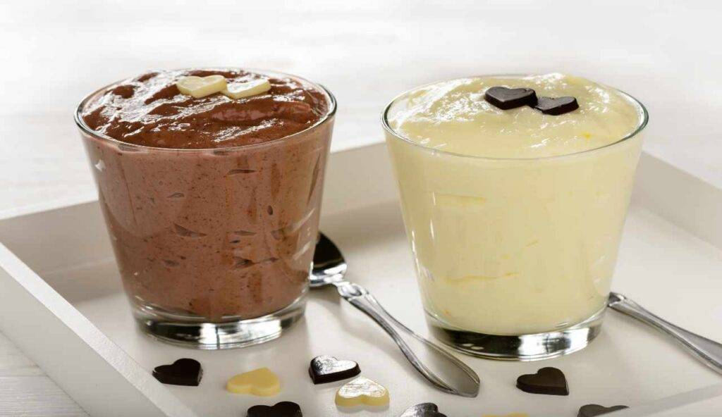 Coppette di finto gelato nutella e cioccolato bianco | pronte in 10 minuti