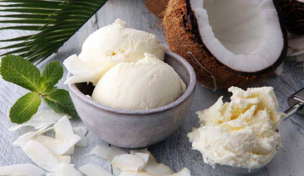 Gelato al cocco con trucco | Cremoso e profumato d'estate!