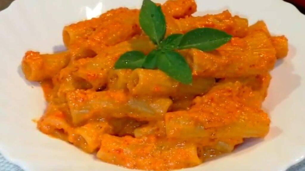 Pasta con peperoni e ricotta ricetta preparazione ingredienti