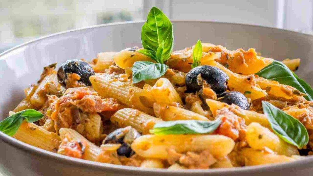 Penne alla mediterranea ricetta preparazione ingredienti