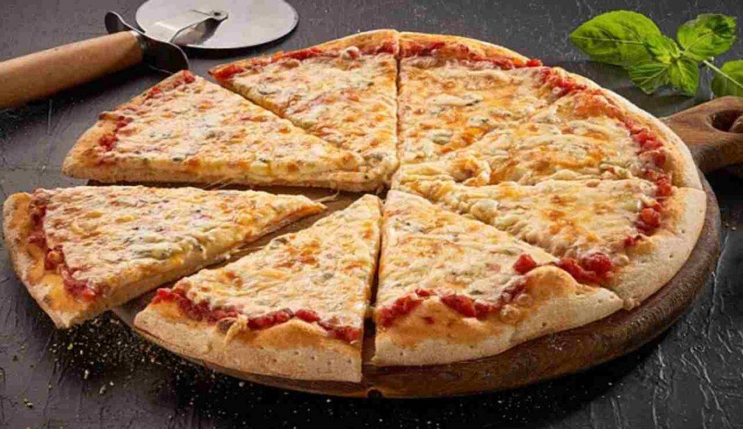 Pizza flash in 20 minuti | senza lievito e senza fatica