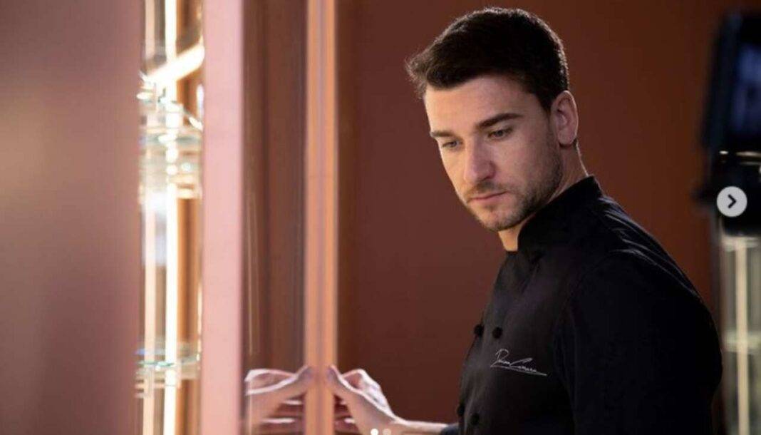 Damiano Carrara , avete mai visto la mamma ? Ecco lo scatto inedito