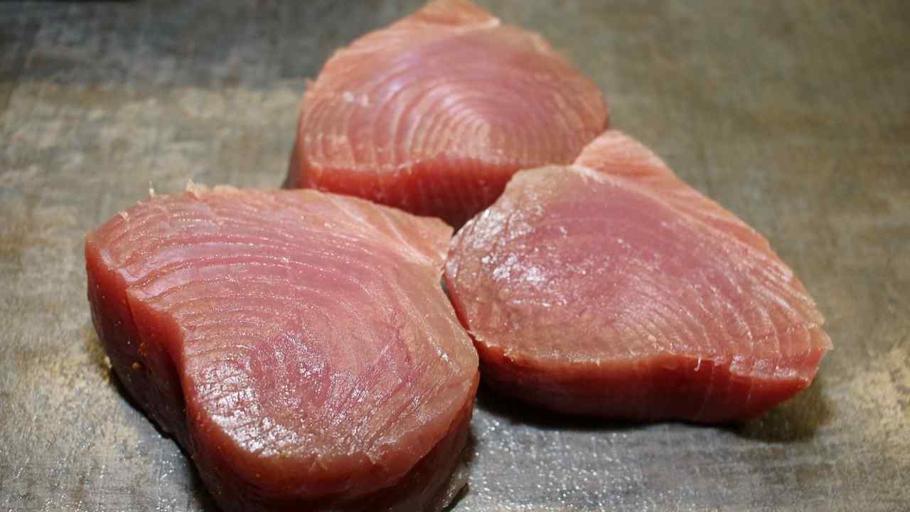 Filetto di tonno richiamato dai supermercati | il motivo