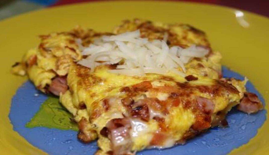 Frittata di patate con pancetta cipolle e galbanino | filante e buonissima