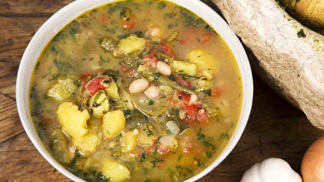 Una zuppa calda in queste giornate fredde è quel che ci vuole, questa è ...