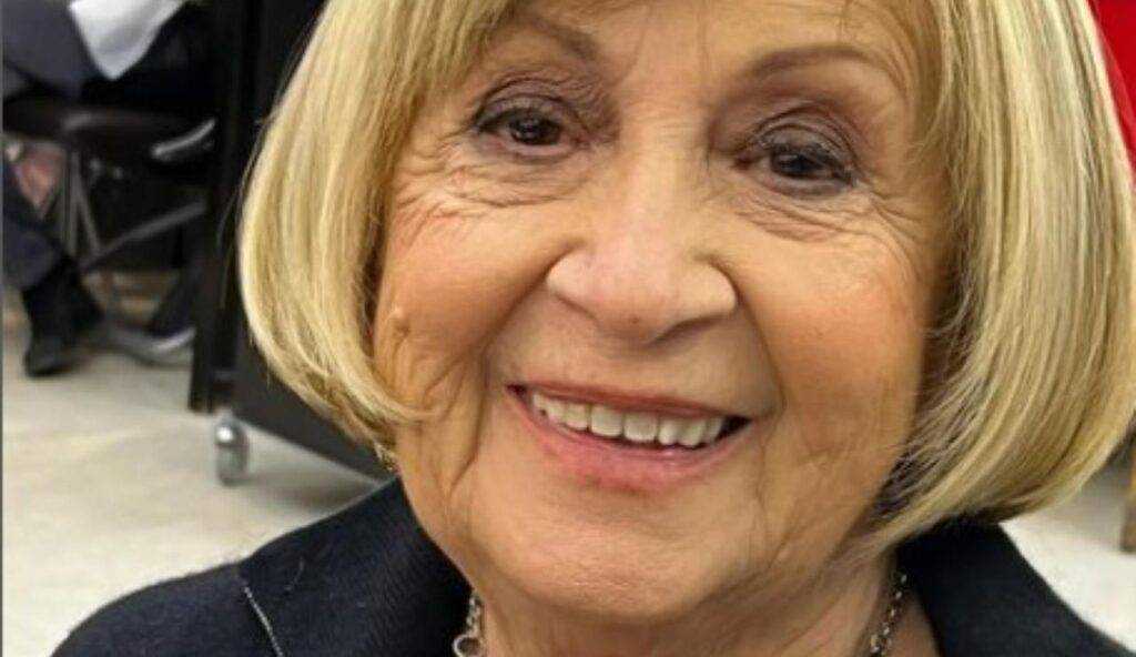 Anna Moroni un compleanno speciale: foto in famiglia, il nuovo arrivato ...