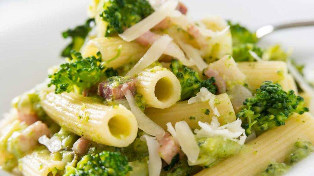 Con due semplicissimi ingredienti servirete un primo piatto gustoso ...