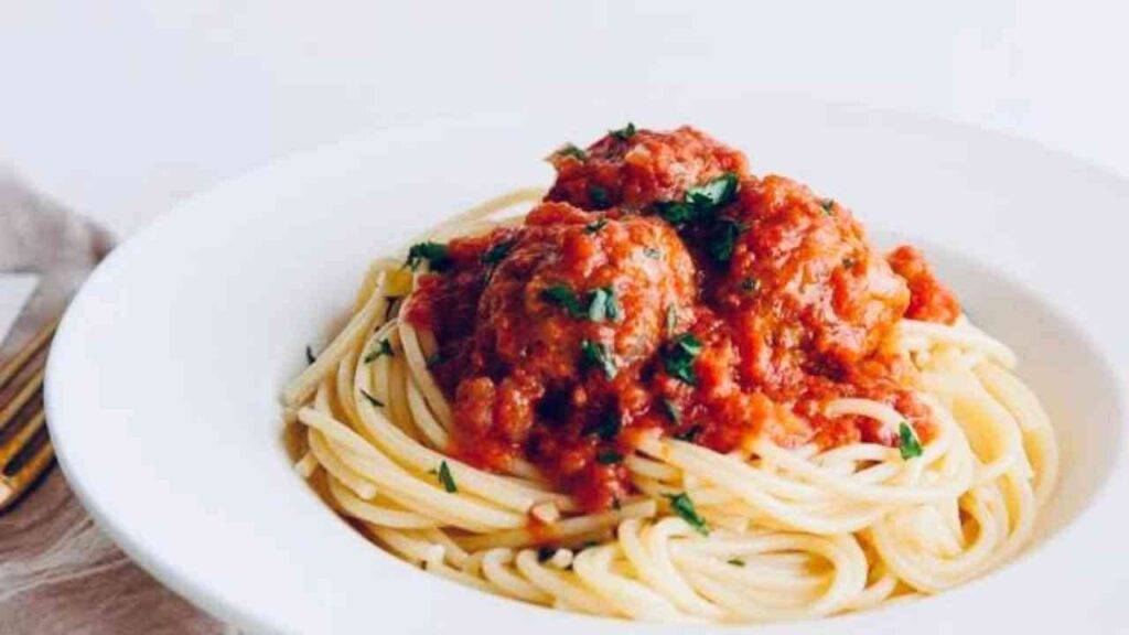 Come preparare gli spaghetti con le polpette in mezz'ora e far felici ...