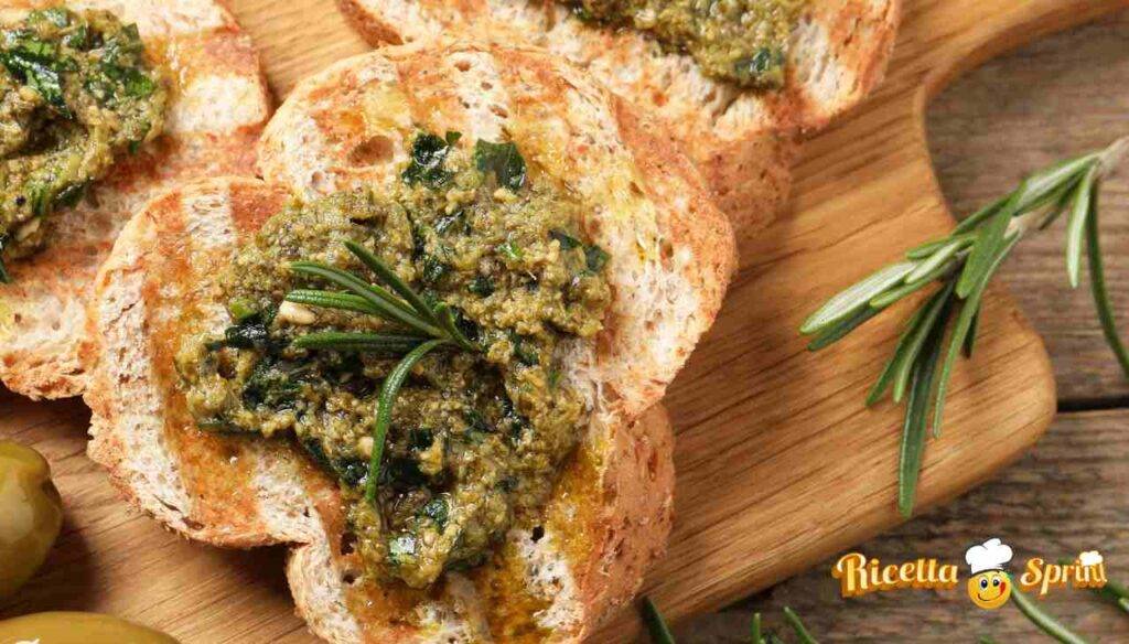 Pesto si ma al rosmarino, 10 minuti e il pranzo è pronto - RicettaSprint.it