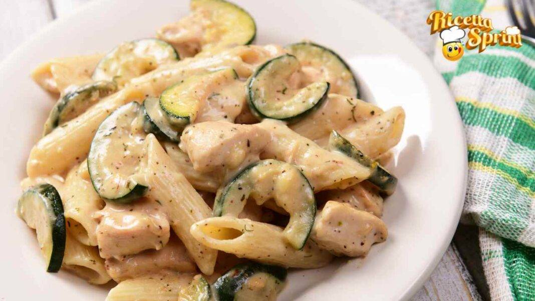 Pasta cremosa al pollo e zucchine: per un pranzo ricco e godurioso, mai ...