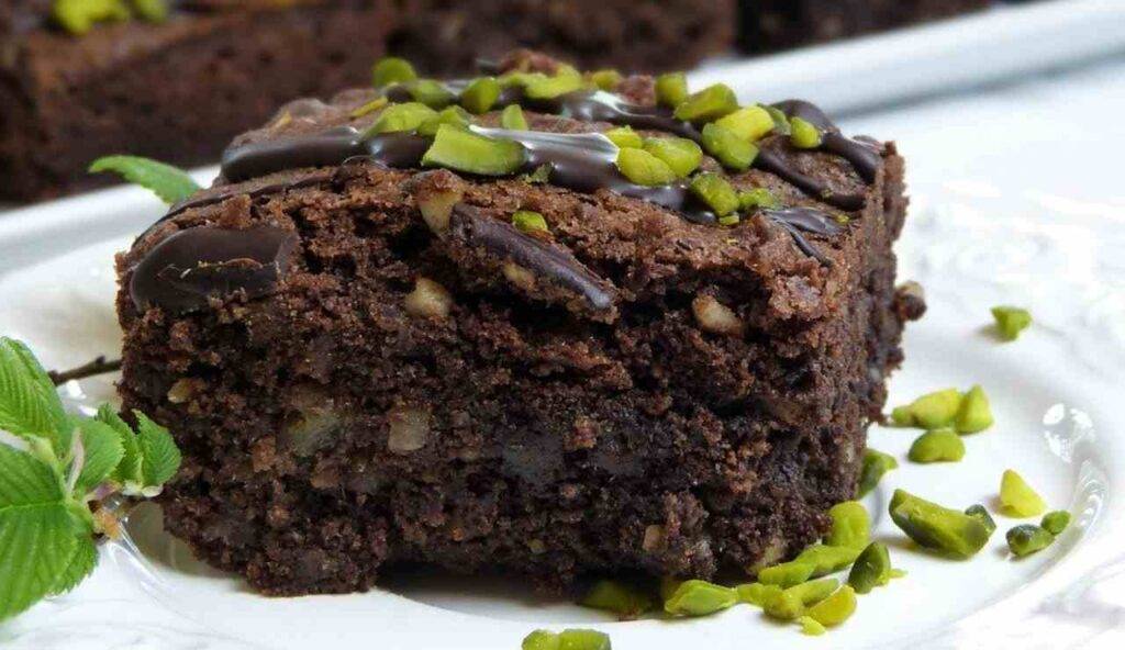 Torta umida fondente e pistacchio, senza uova, latte e burro ...