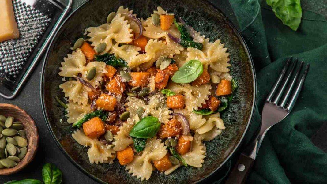 Farfalle con zucca e cipolla di Tropea: ecco il pranzo di oggi che sarà ...