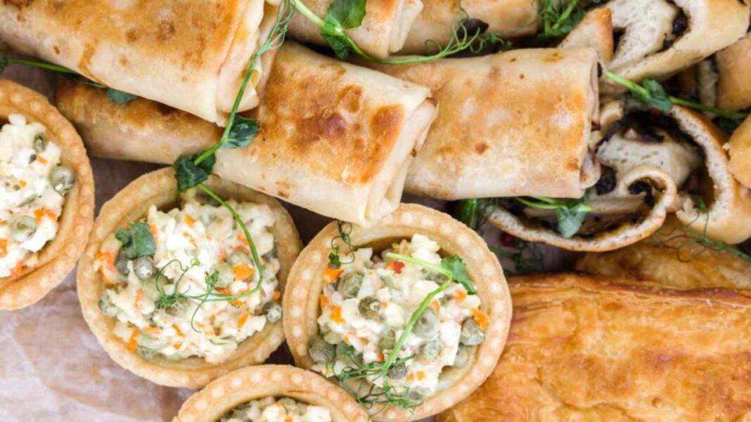 Canestri di pasta sfoglia ed insalata russa, l'aperitivo perfetto per ...