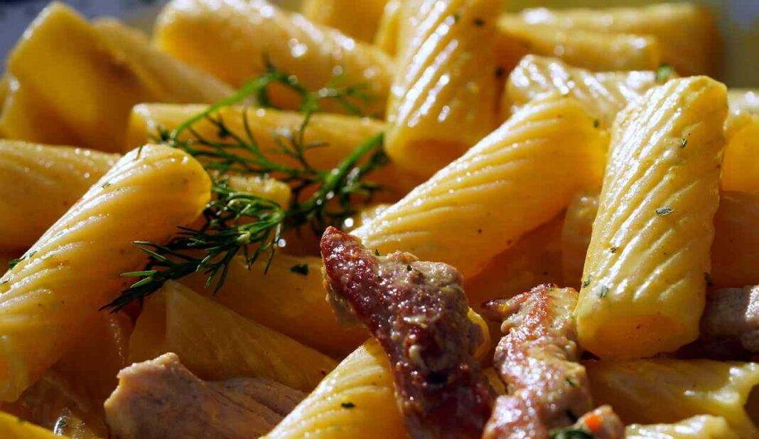 Rigatoni burro e pancetta, un pranzo eccezionale in pochissimi minuti ...
