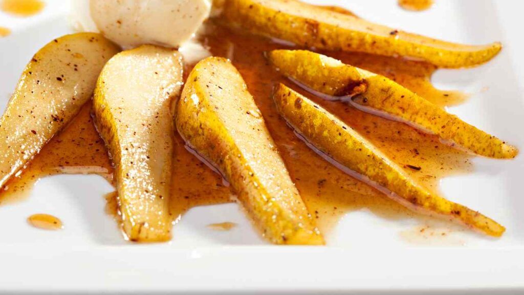 Pere cotte che si sciolgono in bocca, il dessert che potete concedervi ...