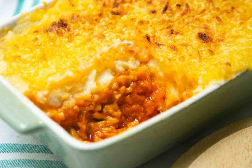 Pasticcio ricco di patate al ragù, buonissima per la cena e le ...