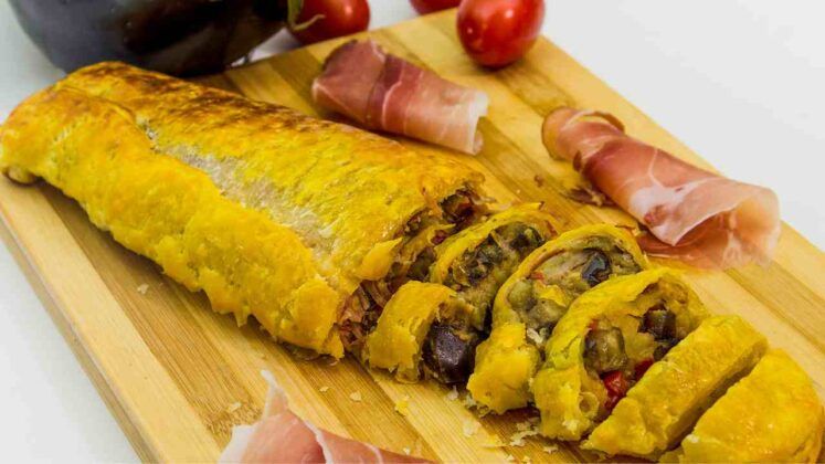 Strudel con melanzane e prosciutto crudo: perfetto se stai organizzando ...