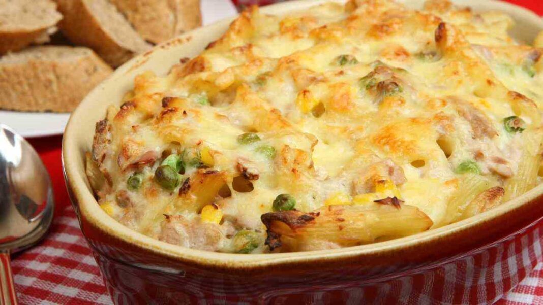 Pasta al forno ricca ai 4 formaggi, cambia il tuo menù della domenica ...