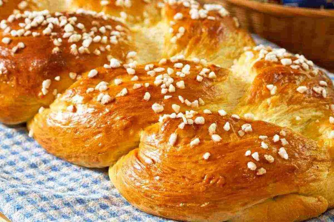 Treccia dolce sofficissima farcita, la dolce colazione del week end per ...
