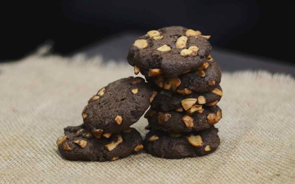 Biscuit mega dark alle nocciole, friabili, golosi e speciali ...