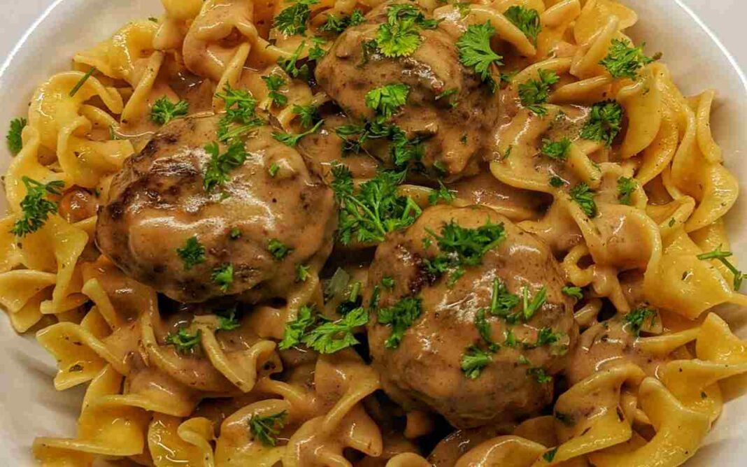 Fusilli con crema di funghi e polpettine, che piatto da favola in così ...