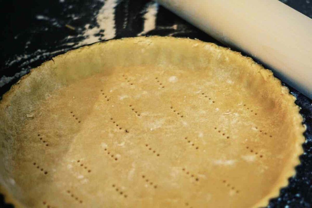 Crostata di savoiardi e crema, la ricetta tipica beneventana ...