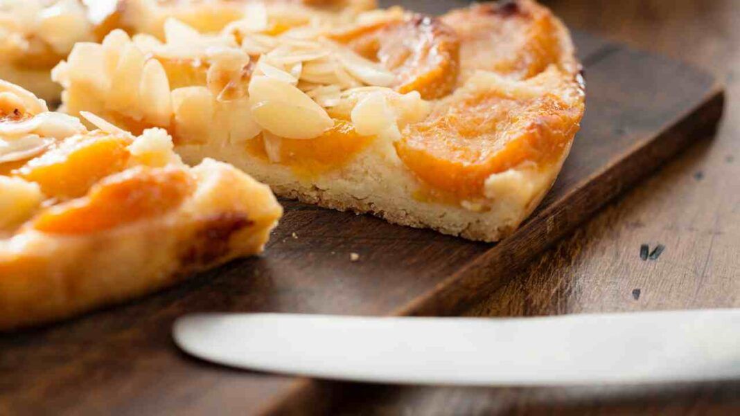 Crostata in 10 minuti, provala. Con la confettura di albicocche sarà un ...