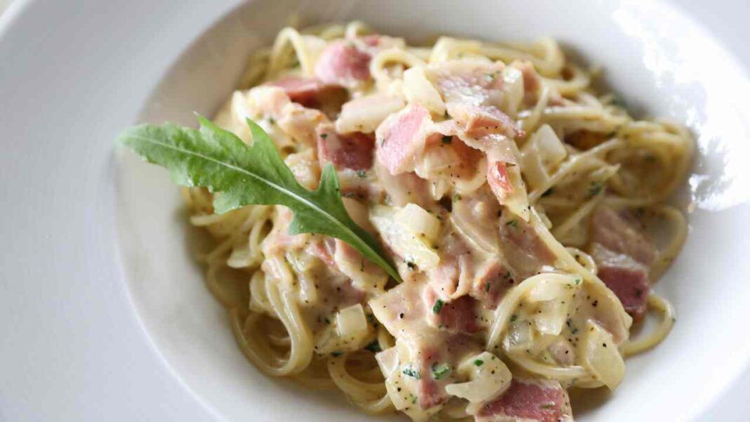 Spaghetti cremosi con guanciale: li prepari in pochi minuti e salvi il ...
