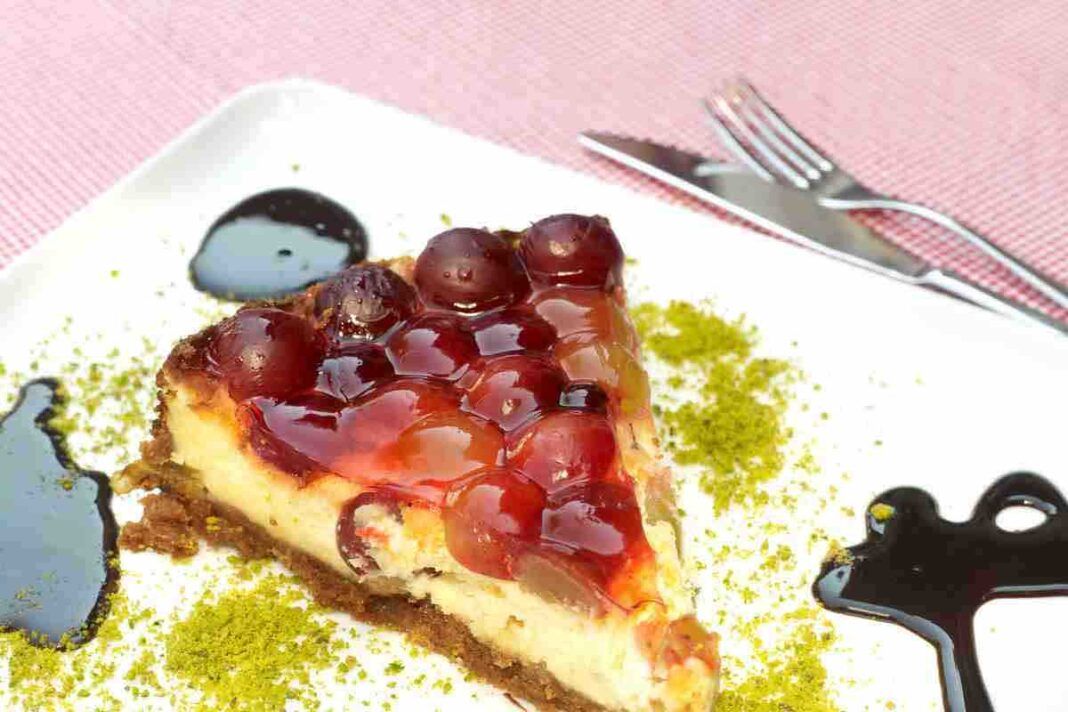 Uva, crema pasticcera e pasta frolla: il dessert perfetto ...