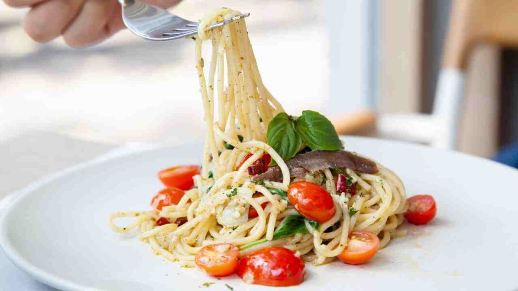 Il primo piatto pronto in 20 minuti, prendi qualche alice sott'olio e ...