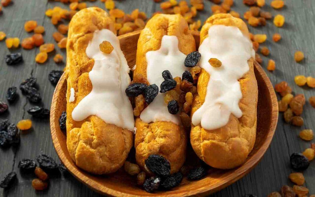 Éclair all'arancia ripieni alla crema: ecco come realizzare l'impasto perfetto! - RicettaSprint.it