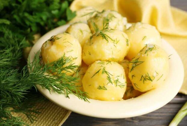 Metti a lessare le patate come ti dico io: cotte in metà del tempo e ...